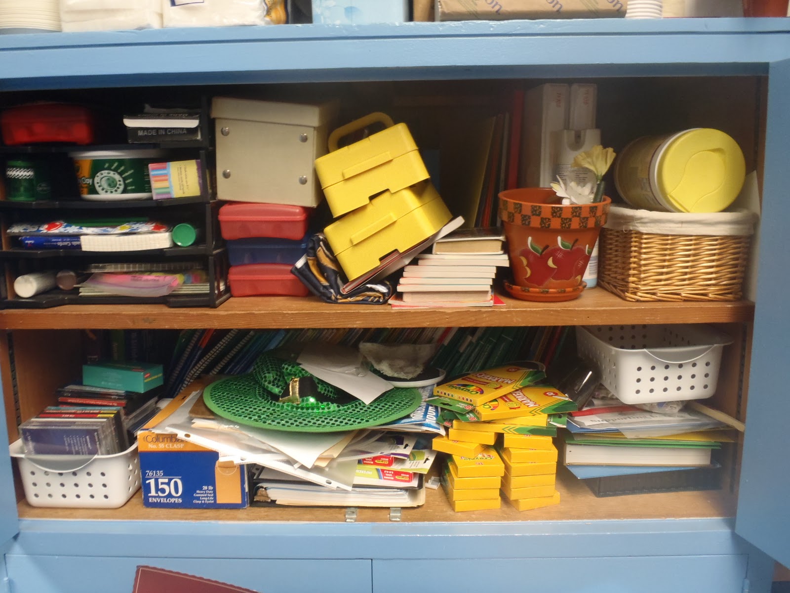 When I Grow Up: Clutter-Free Classroom - Challenge #1 (The Before Photos)