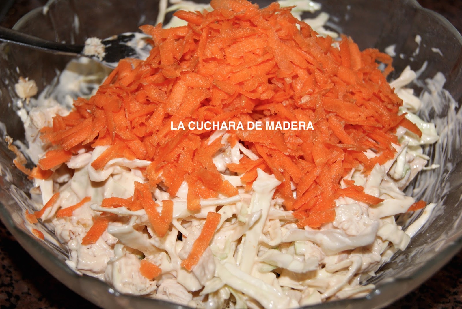 LA CUCHARA DE MADERA: ENSALADA DE COL Y POLLO