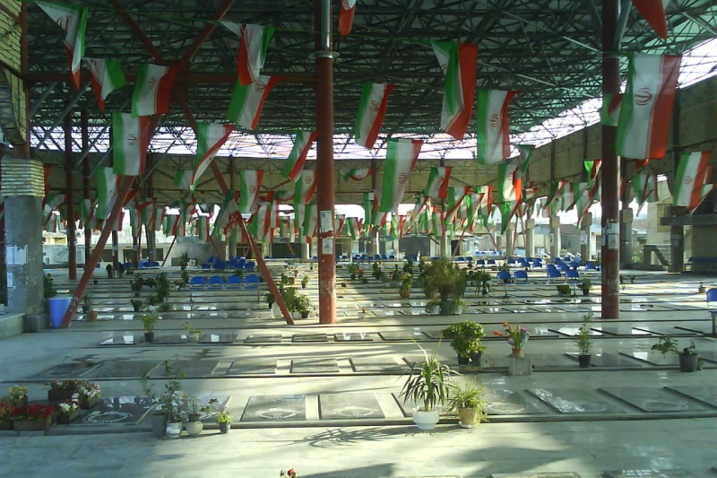 Uppersia Iran Travel blog: Why Behesht Zahra is worth visiting?