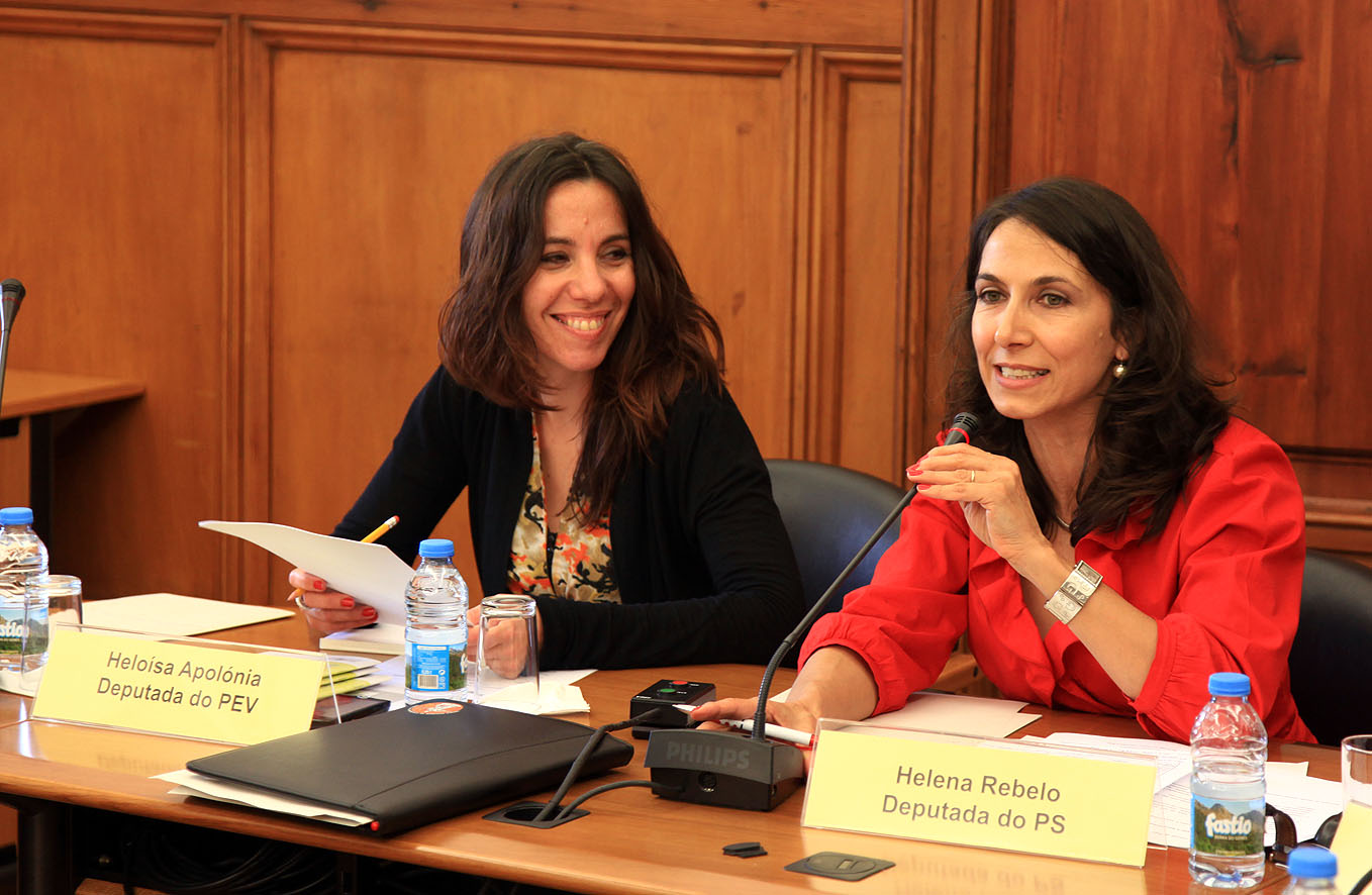 Helena Rebelo presidiu aos trabalhos, na Comissão, do Parlamento dos Jovens