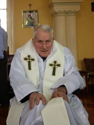 Agnus Dei - Catholic Irish Fraternity: Fr. Dan Fitzgerald (98 years old ...