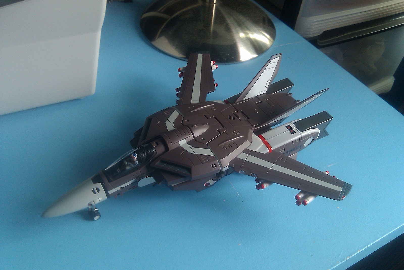 A Review of Jack Archer's YF-1R Veritech from Toynami's Robotech ...