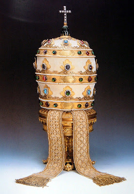 Te igitur: Symbolism of Papal Coronation and Tiara