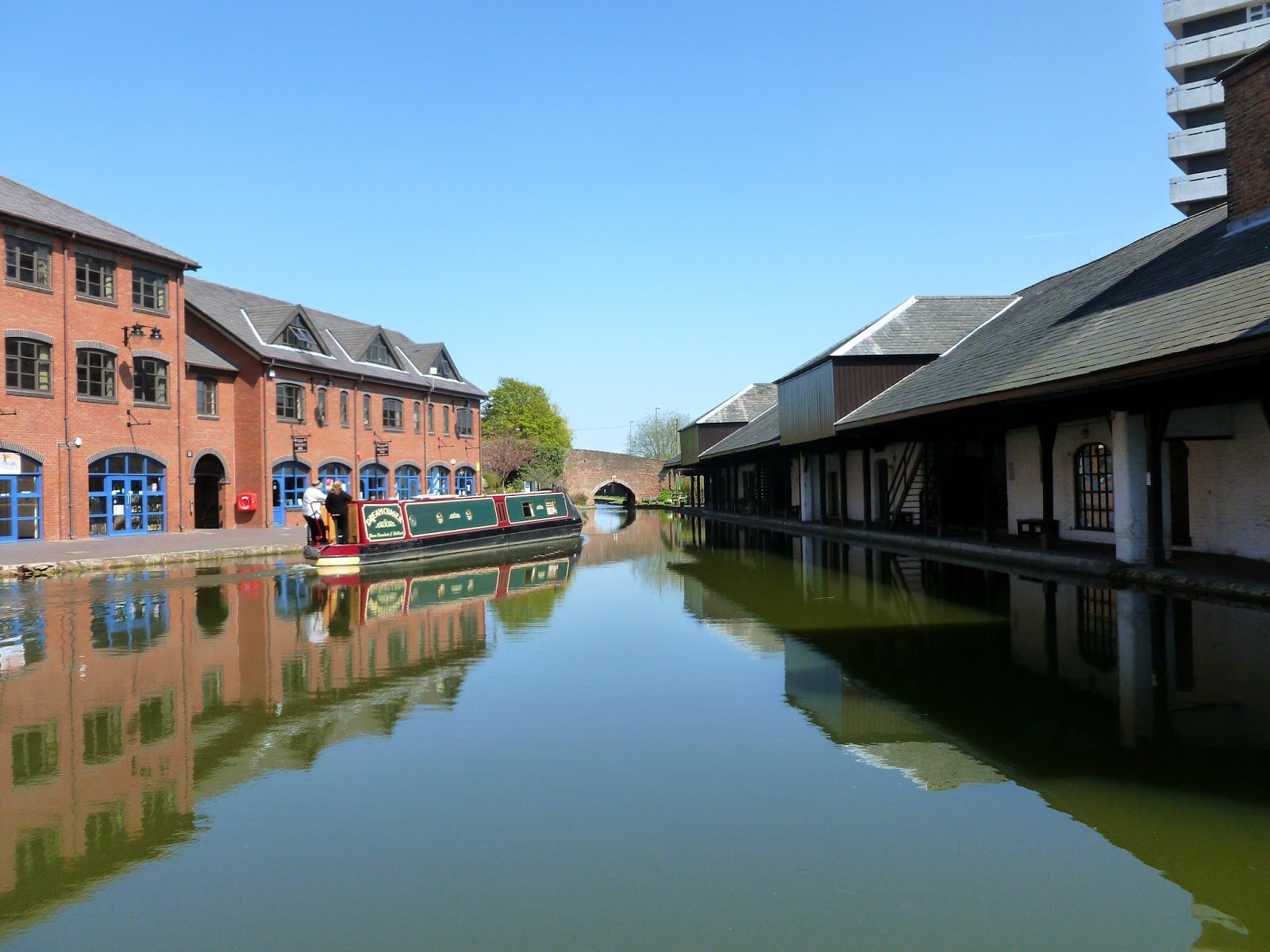 Today Around Coventry: Coventry Canal Basin...