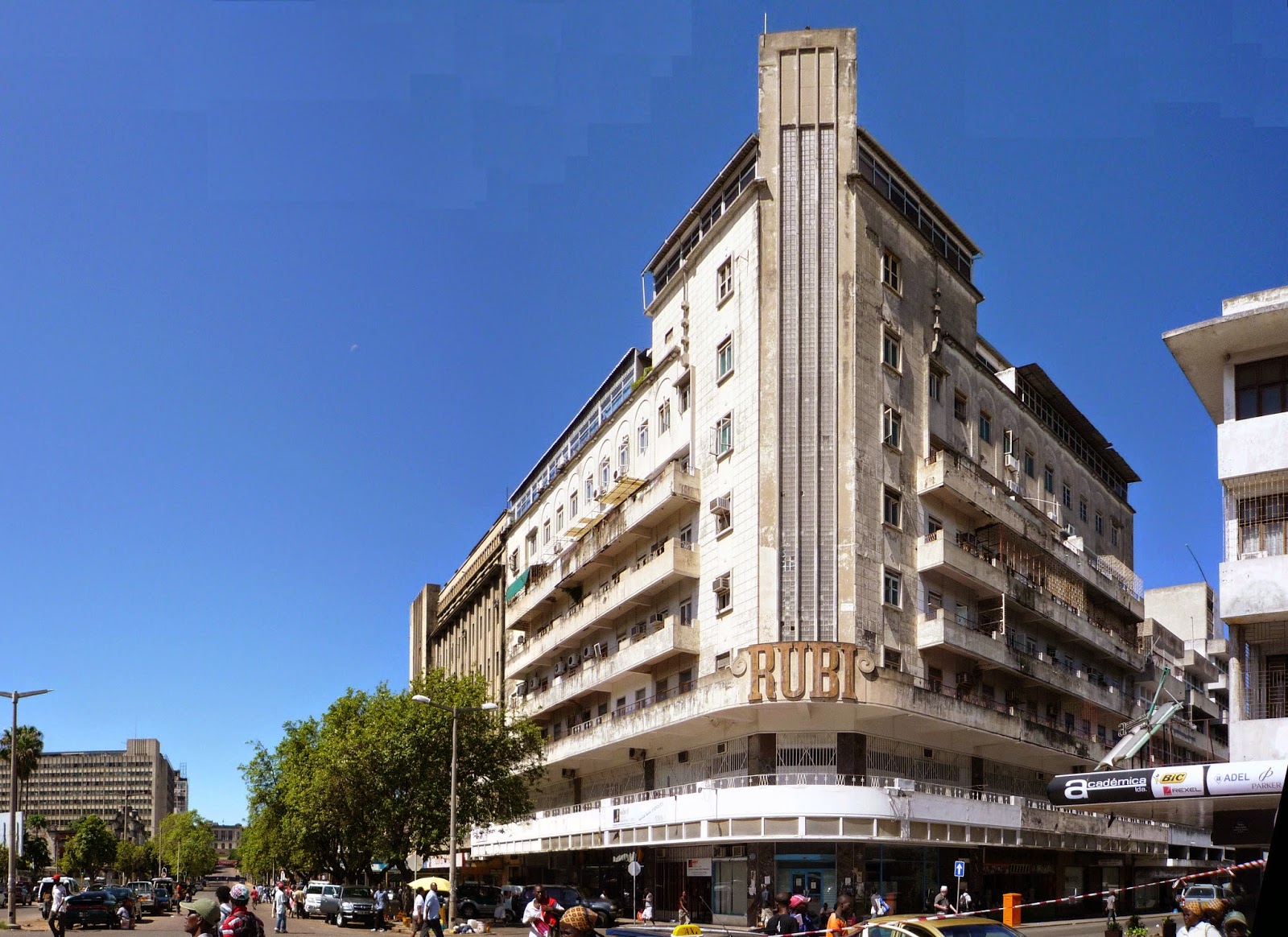 Prédio Rubi - clássico modernista na Baixa de Maputo