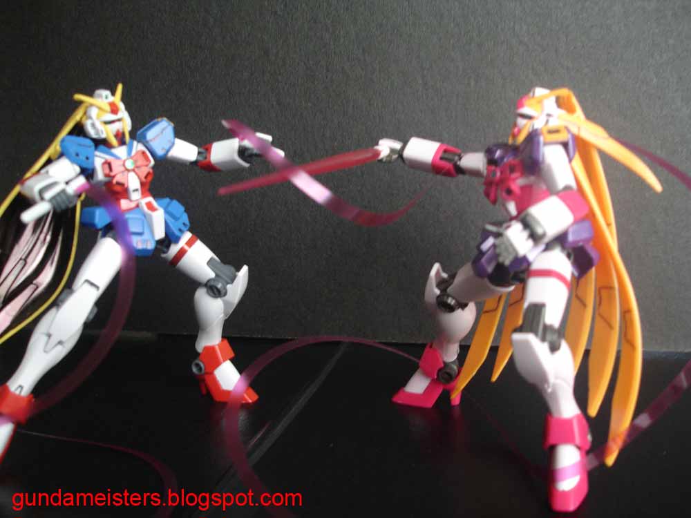 Gundam Meisters: Gunpla Comparison: Gundam Nobell vs. Nobell (Berserk Mode)