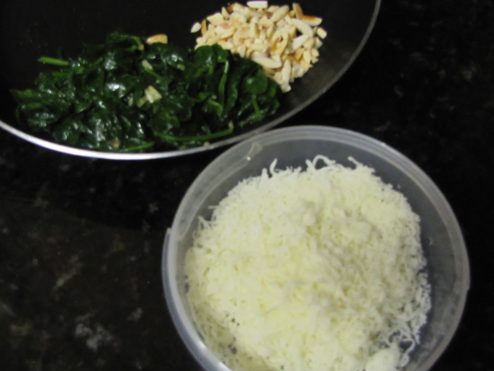 Spinach Almond Pesto Pasta |Nithya's Nalabagam