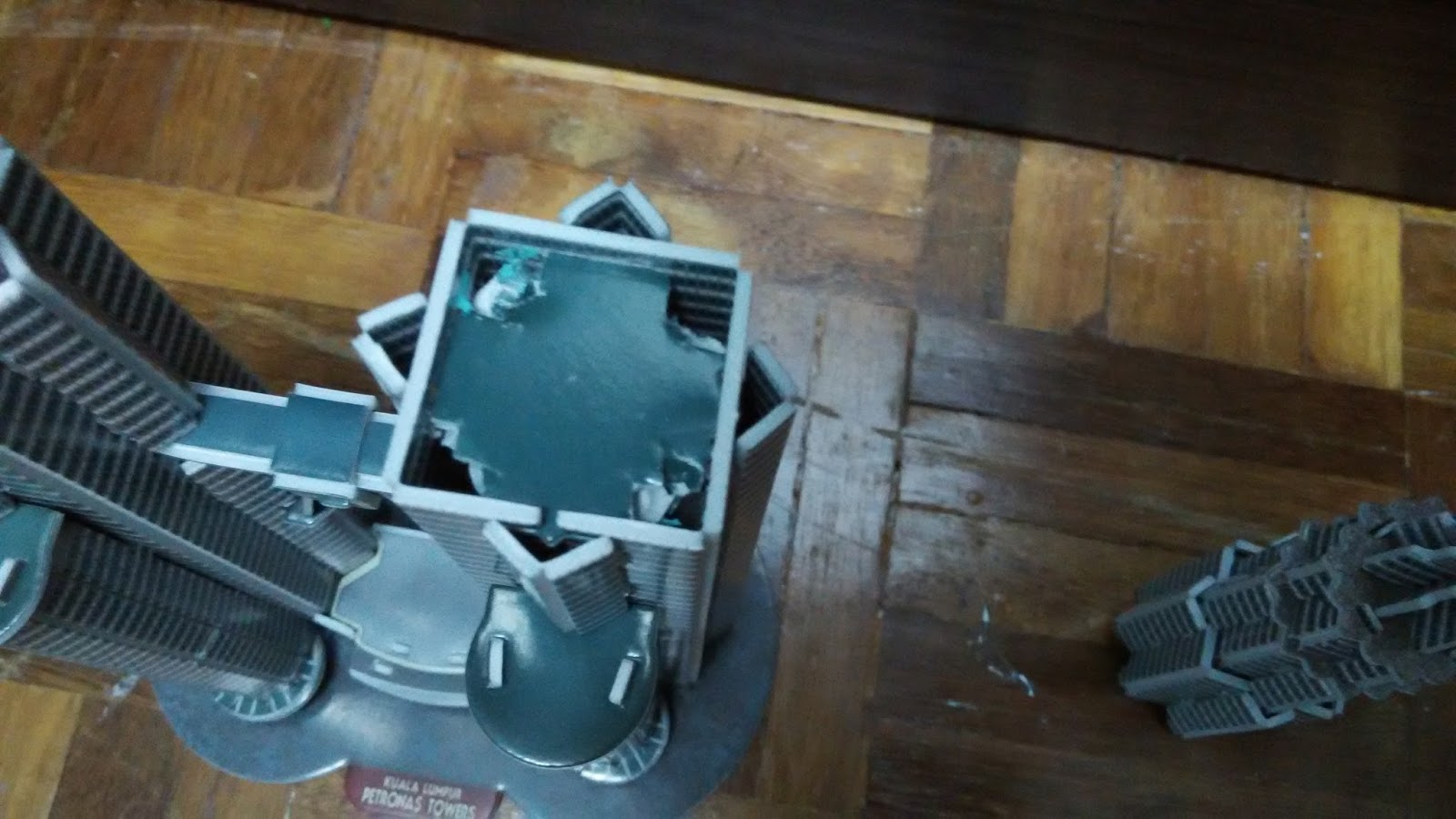 Dato Aliff Alex: Cubic Fun 3D Puzzle Petronas Twin Tower KLCC Model