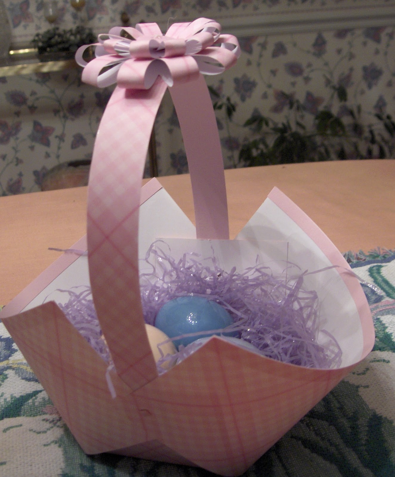 Crafty "Magra": A Tisket, A Tasket, An Easter Basket!