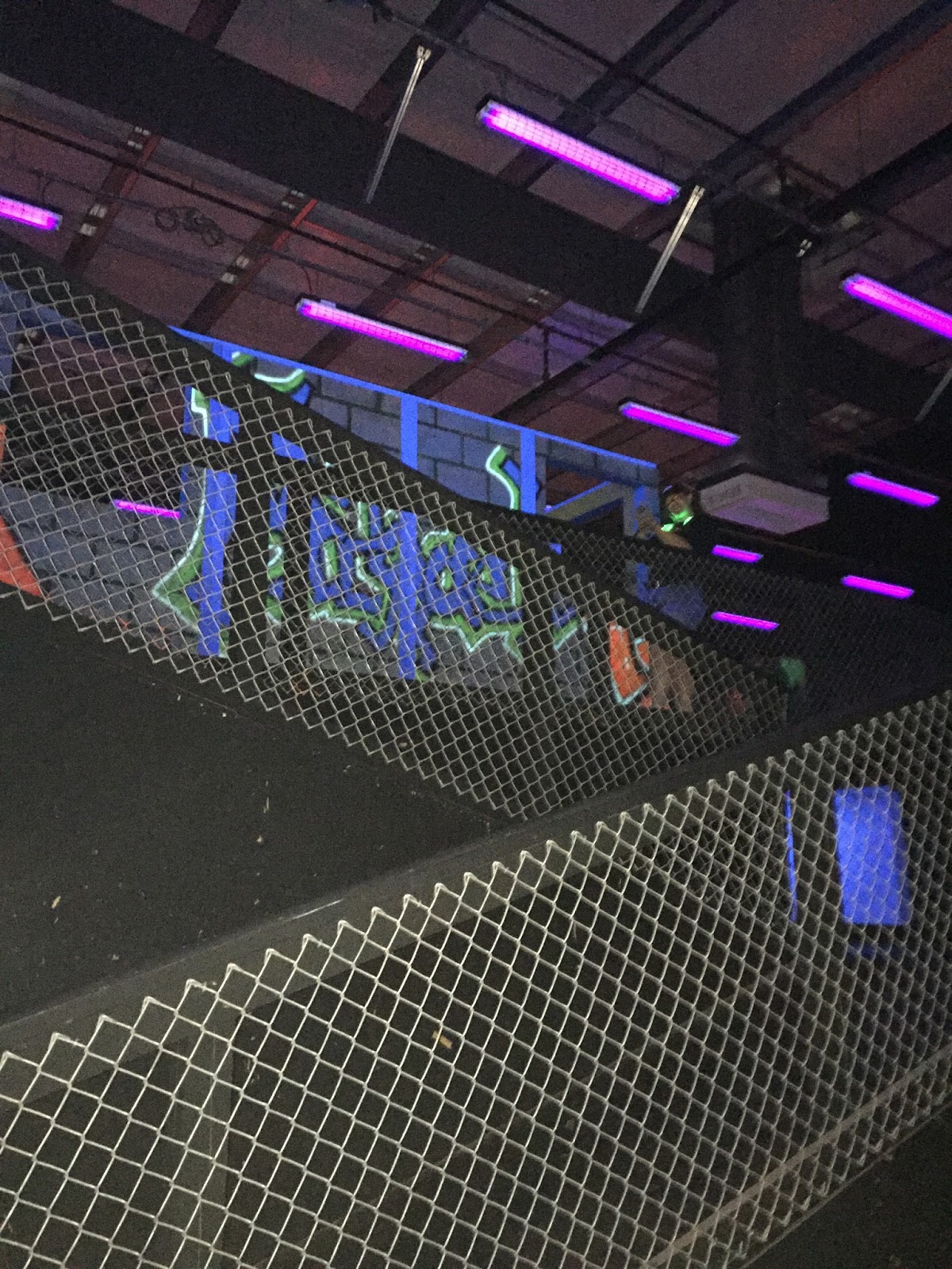 Tiviachick Loves Laser Tag: The Lazer Factory