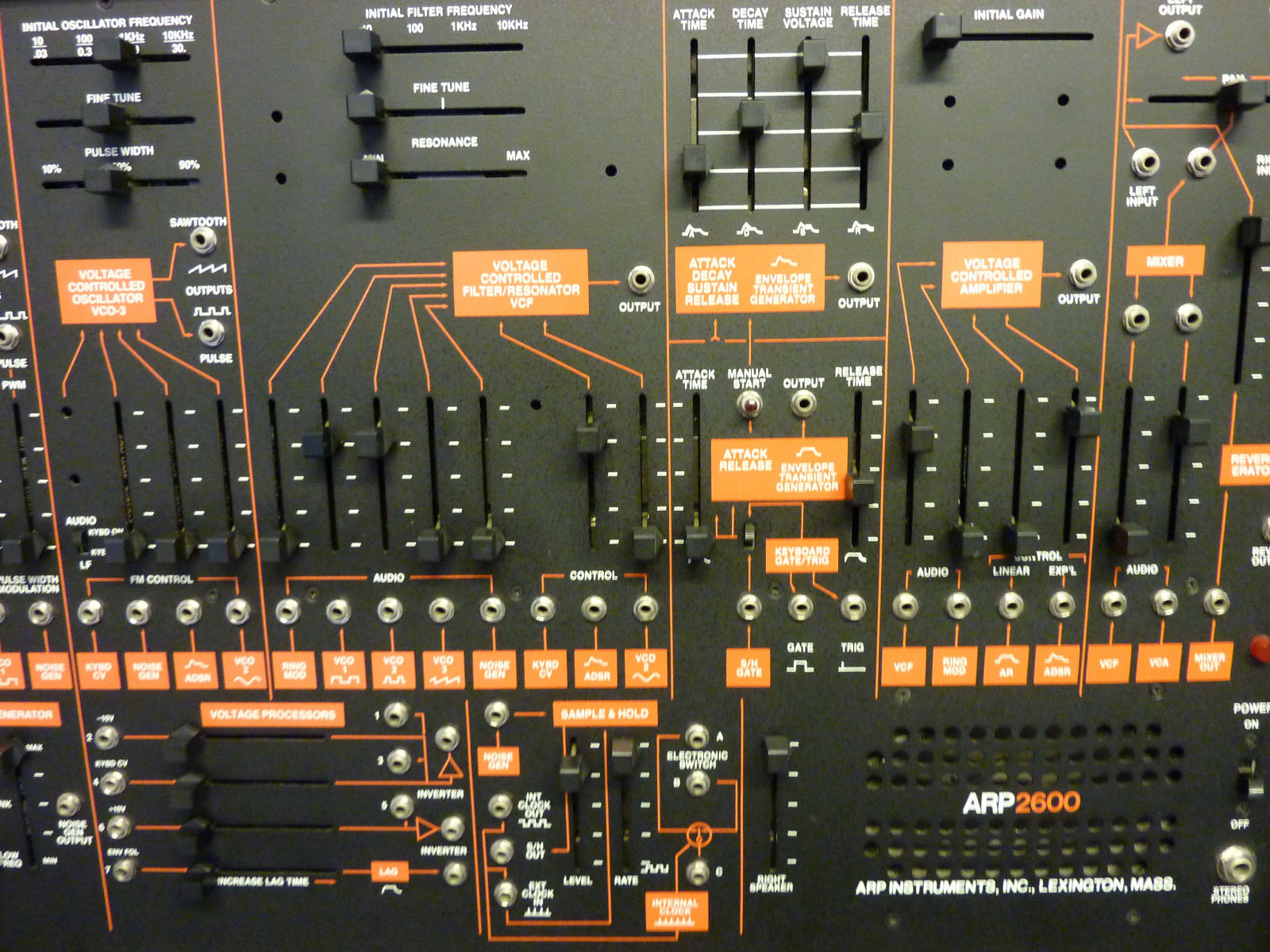 MATRIXSYNTH: CMS Restored ARP 2600 / 2601 with 3620 Keyboard
