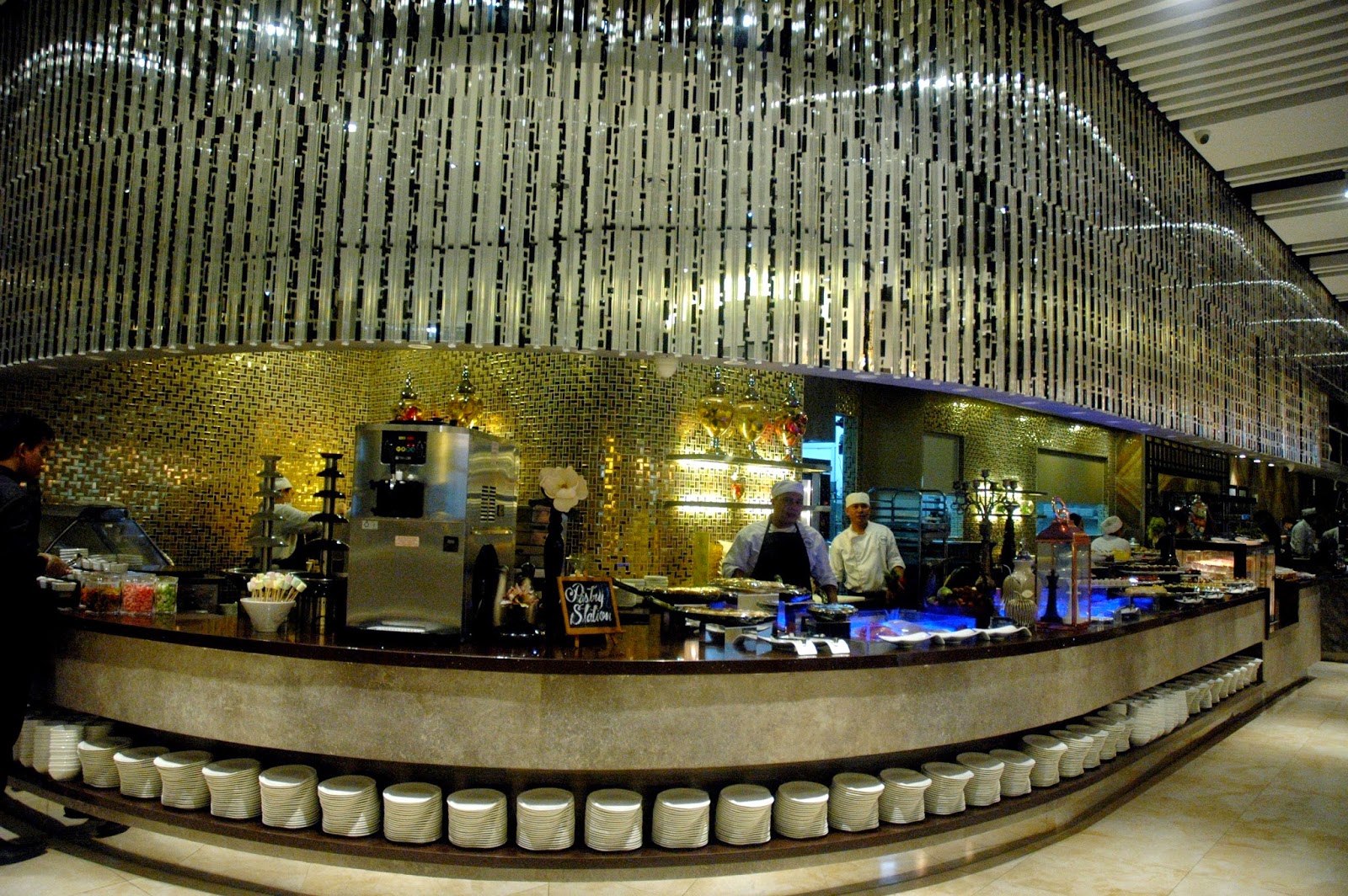 DUDE FOR FOOD: A New Dining Experience at Niu by Vikings