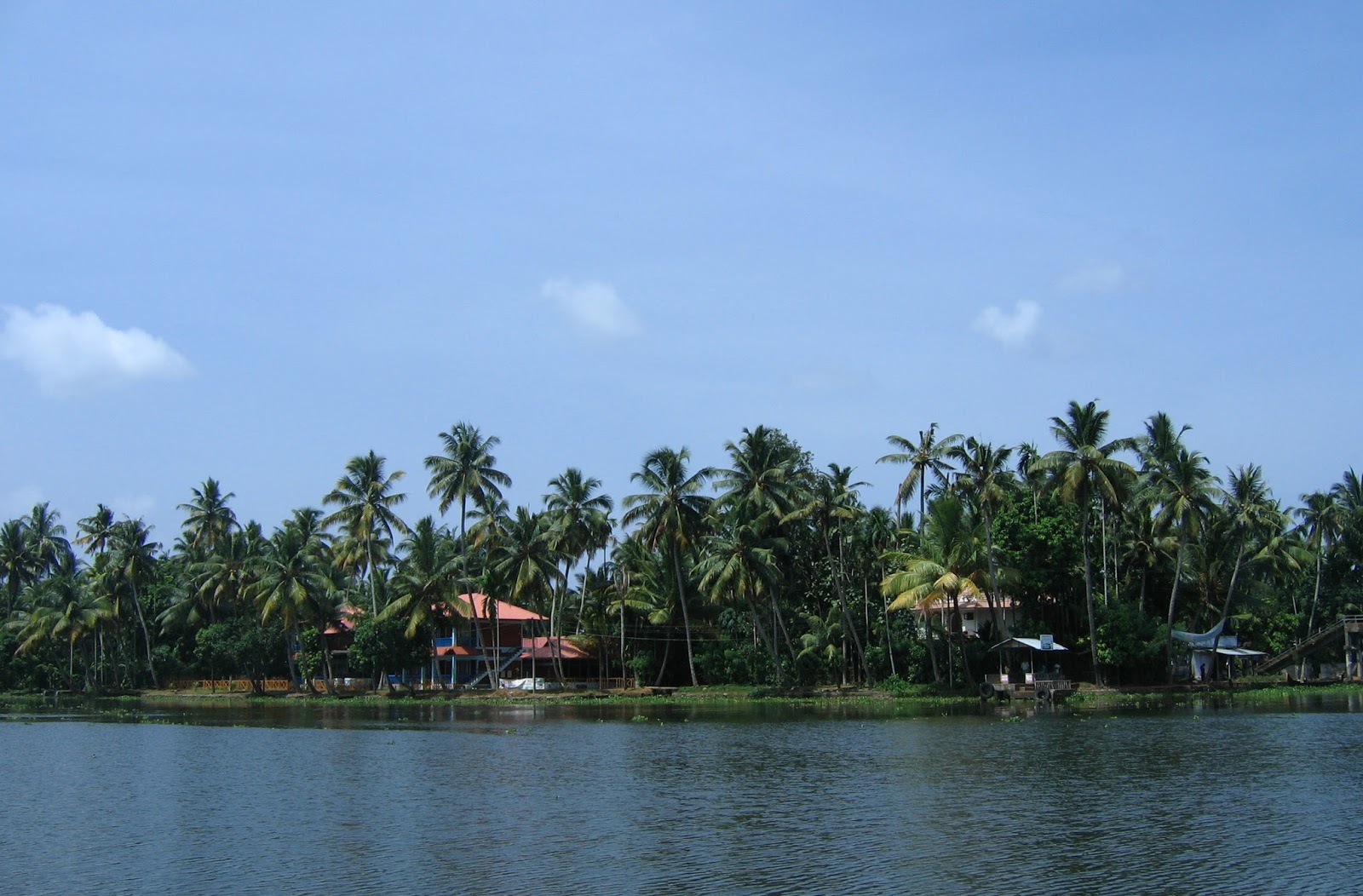 Travel World Blog: VEMBANAD LAKE