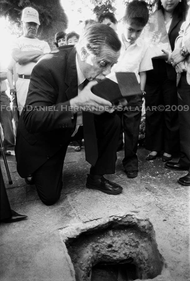 DANIEL HERNANDEZ-SALAZAR Fotografo / Photographer: ARBENZ FIN DEL ...