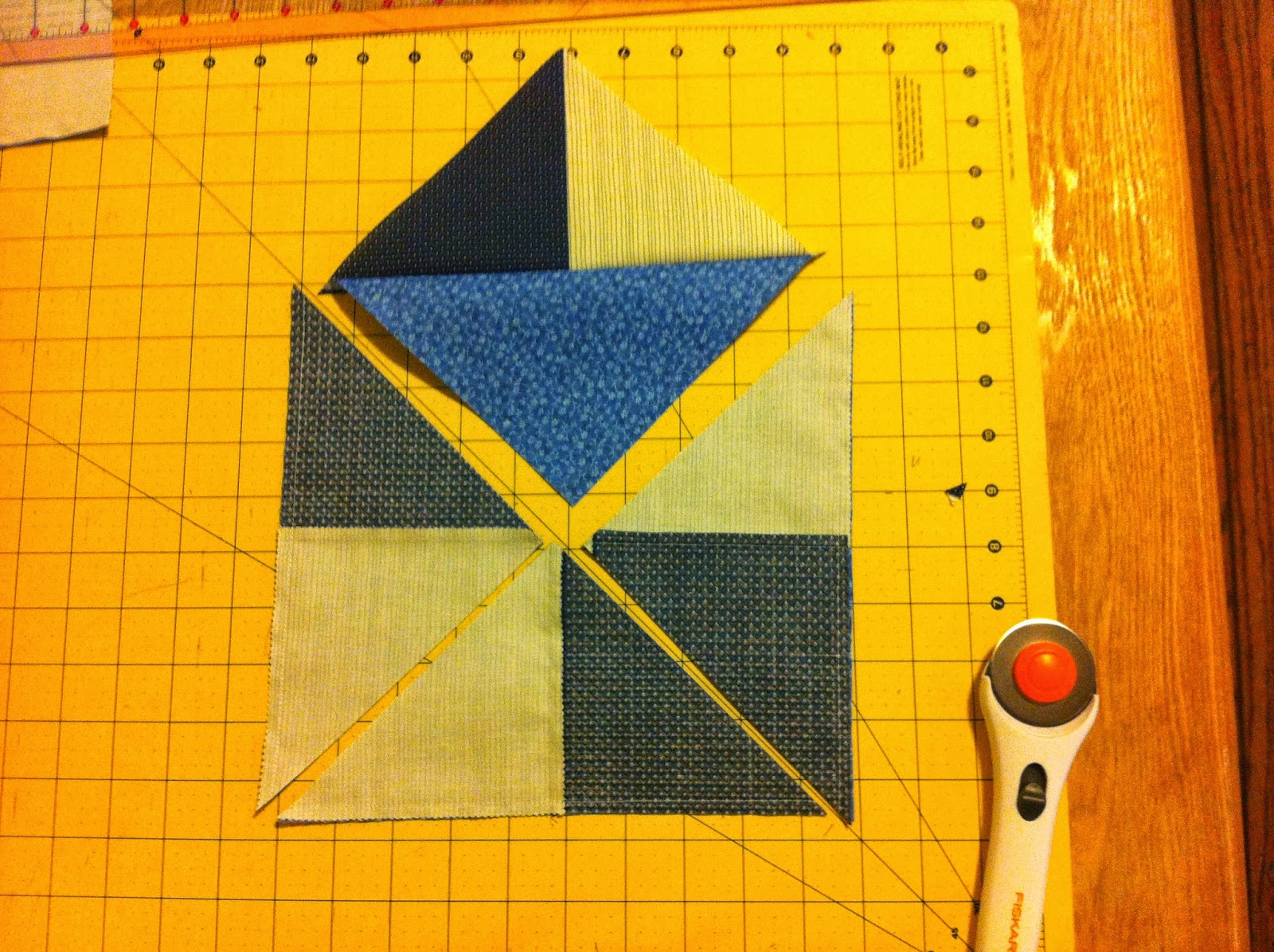 Sew Preeti Quilts: Four Patch HST (Boston Block) Tutorial