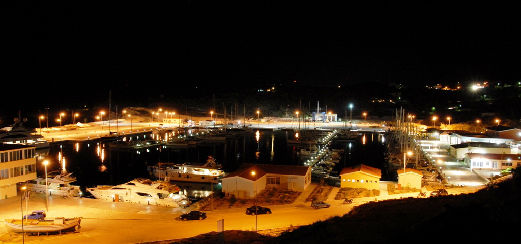 7+1 ΛΟΓΟΙ ΓΙΑ ΝΑ «ΤΑΞΙΔΕΨΕΤΕ» ΣΤΗ ΜΑΡΙΝΑ ΤΗΣ ΣΑΜΟΥ - ΩΡΑΙΟΚΑΣΤΡΟ