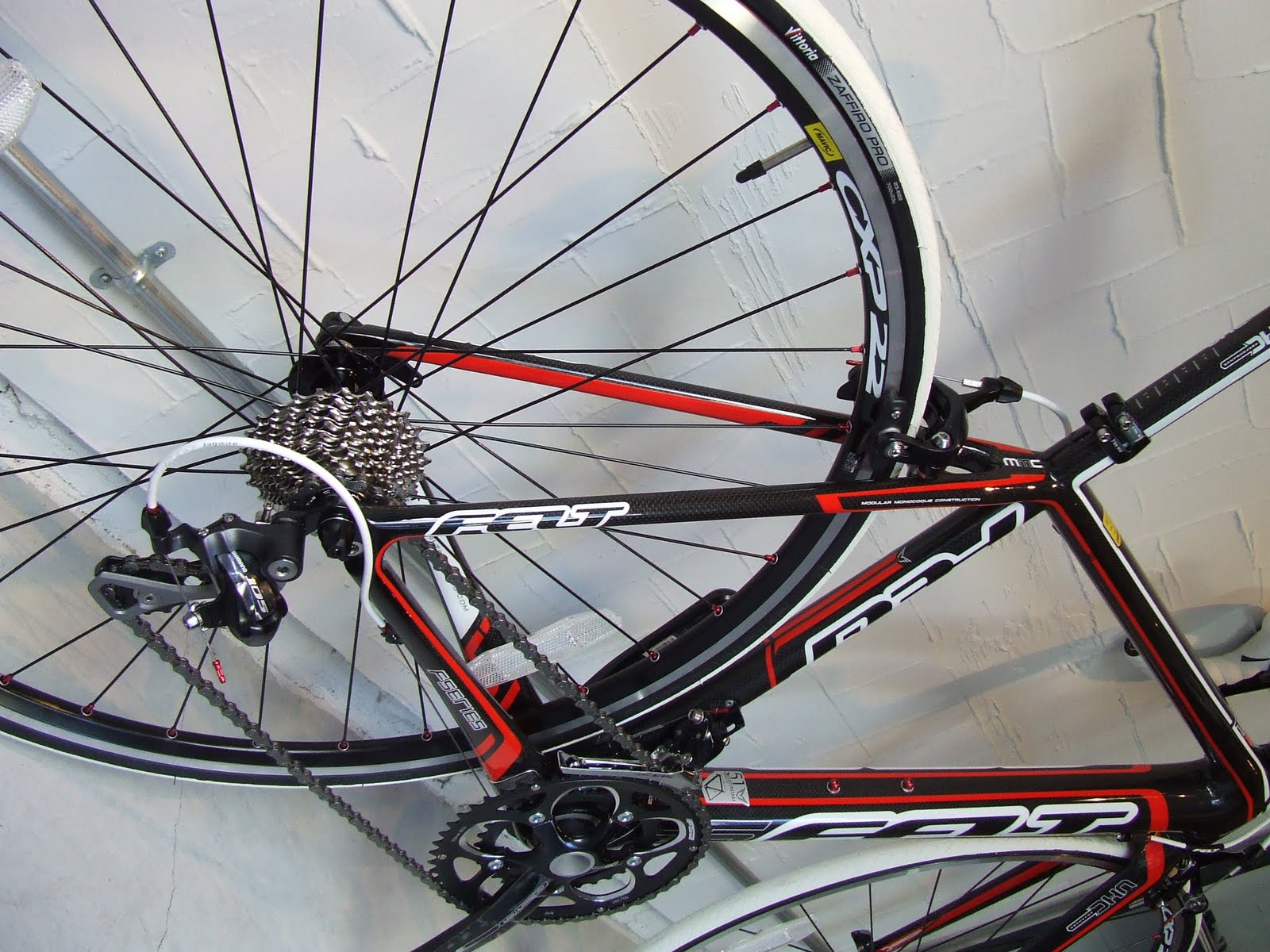 avelo Bicycle shop | アヴェロ バイシクル ショップ 浦和: FELT F5 ~ フェルトF5 フルカーボンロード