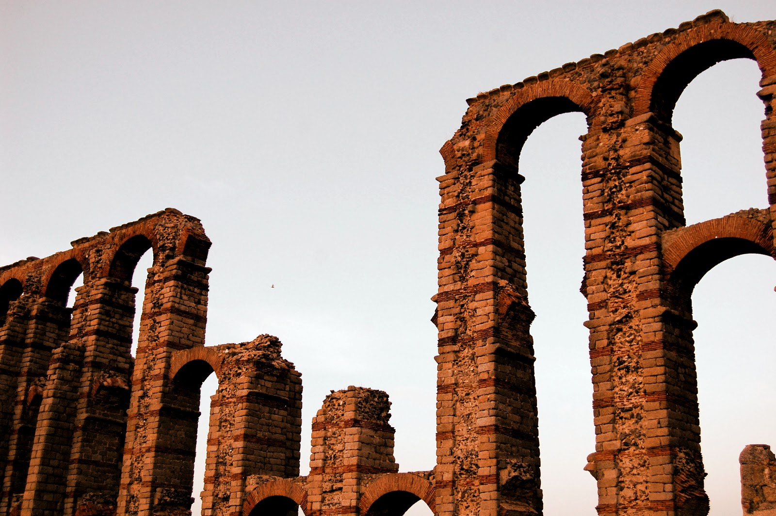 El Acueducto de los Milagros de Mérida ~ Adictos a los viajes - Blog de ...