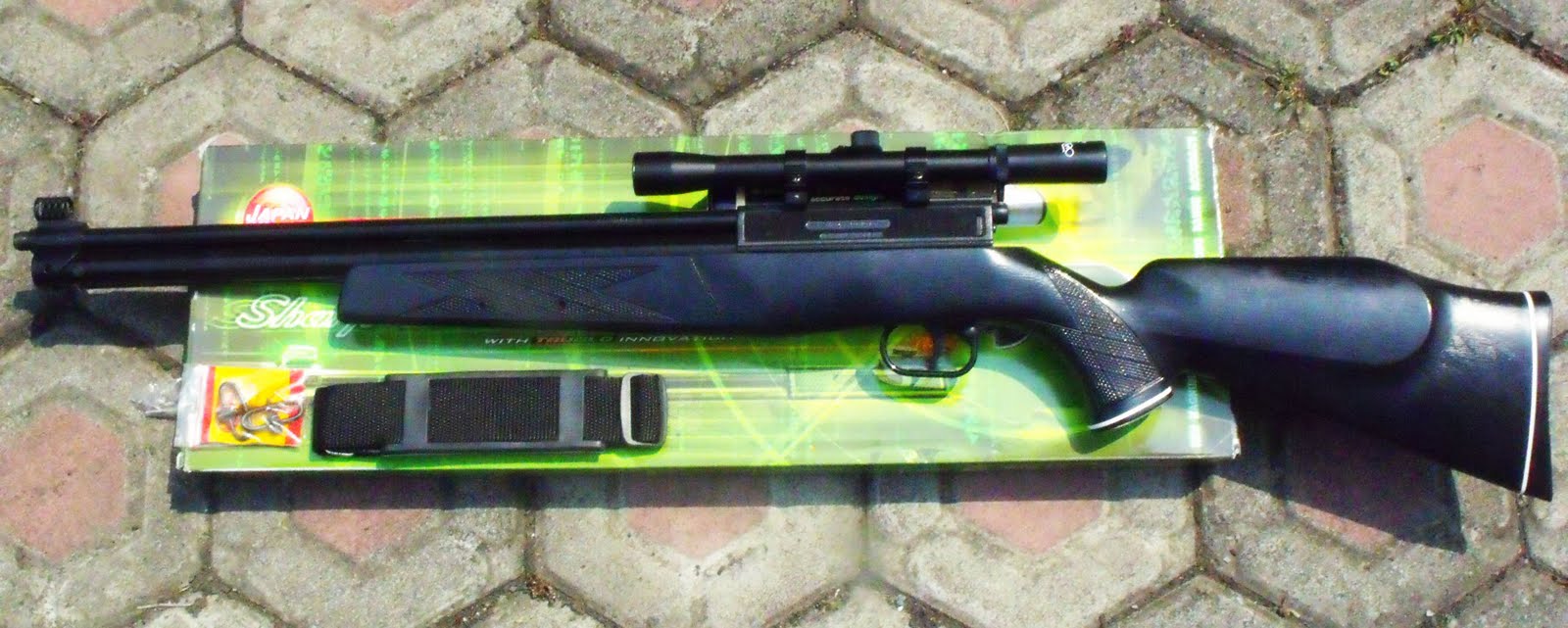 black sniper: Sharp Innova Paket Istimewa