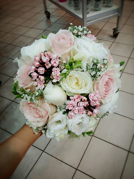 AU COIN FLEURI: Bouquet de marié