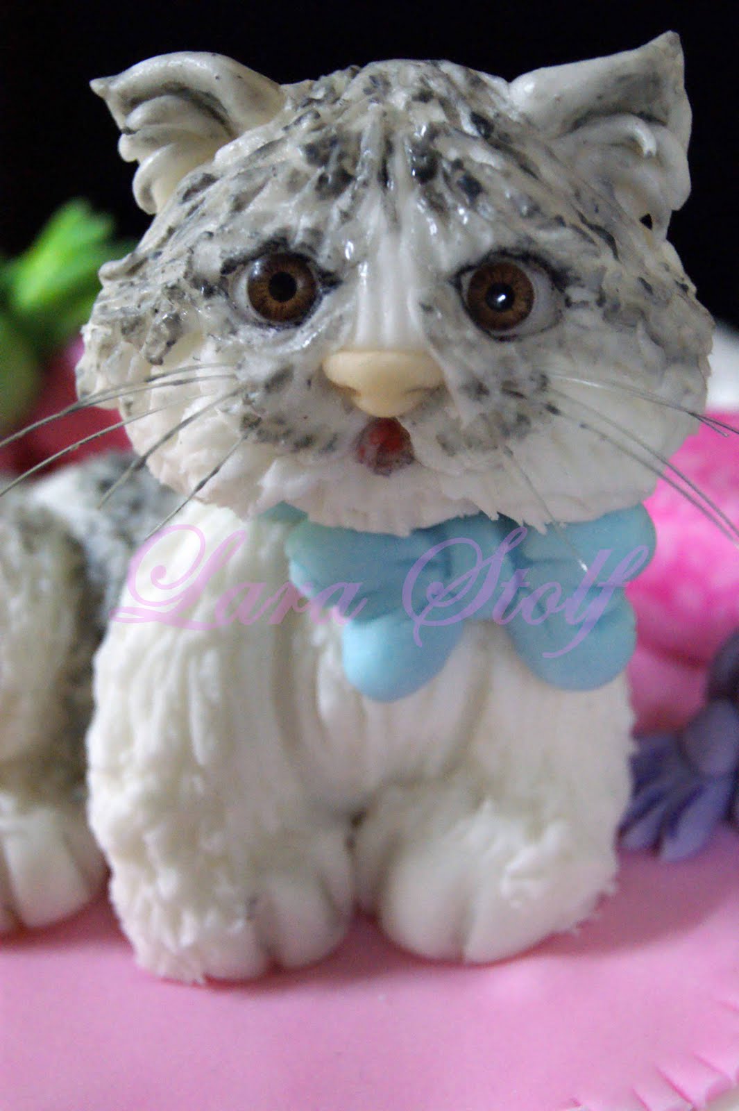 Lara Stolf Arte em Açucar: Bolo para a Gabi!!