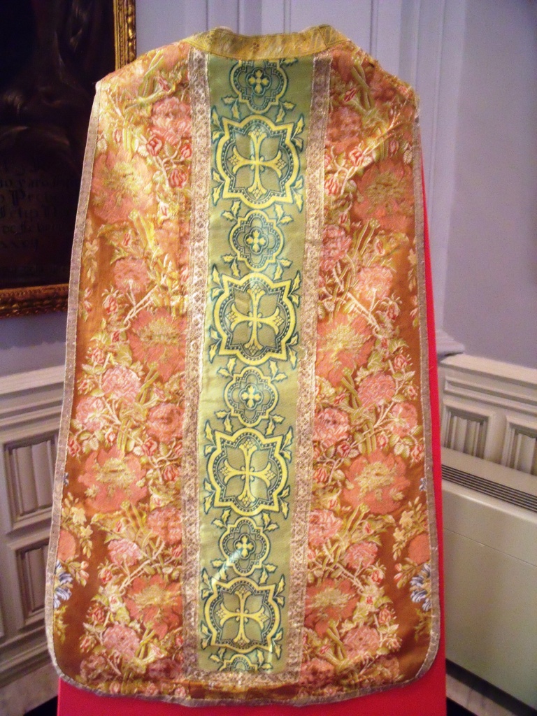 Cómo Disfrutar de tu Jubilación: TEXTILES ORNAMENTALES RELIGIOSOS