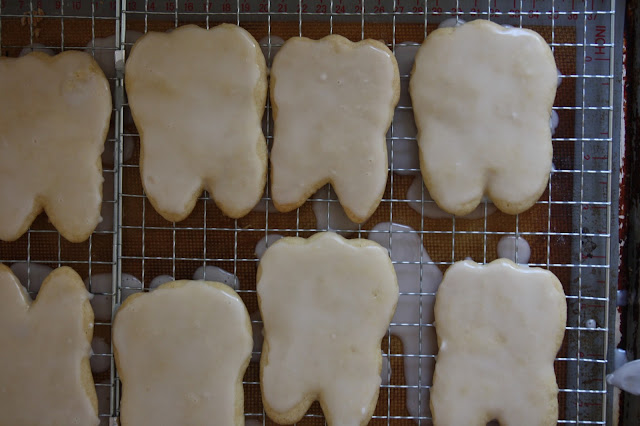 dr. sweet tooth: Tooth Sugar Cookies...where 2 worlds collide
