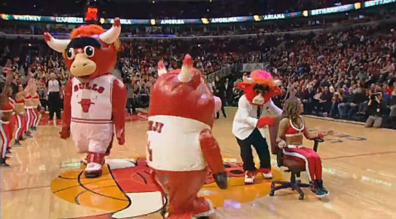 Tobbox: How To Use Inflatable Mascot Cartoon Costumes