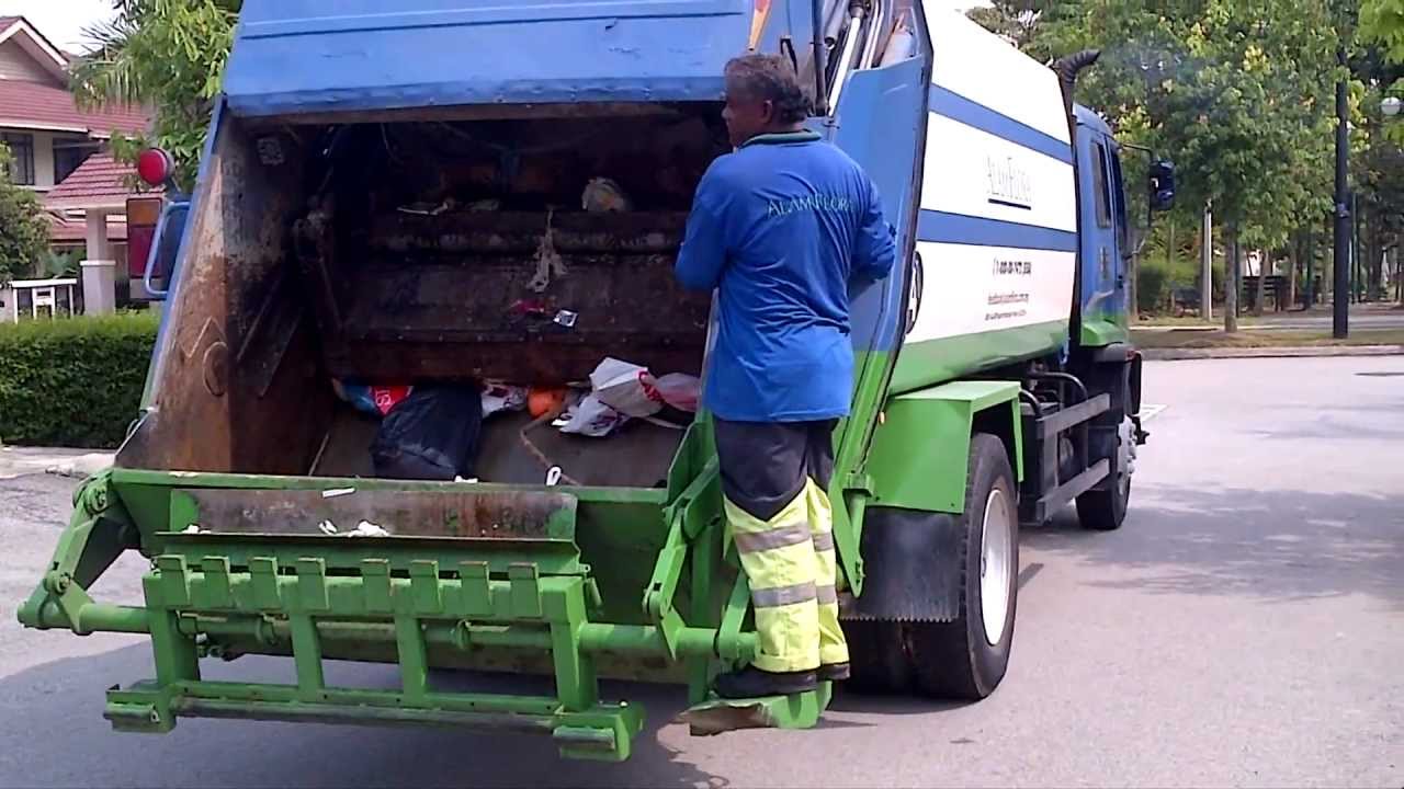 Dunia Kini: Entri 4 : Lambakan sisa pepejal