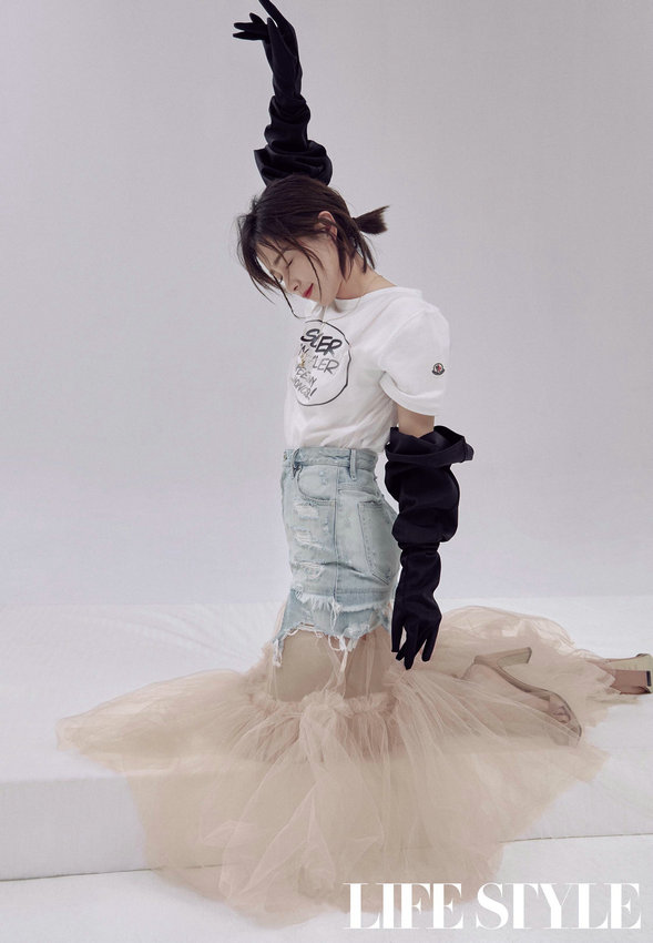 China Entertainment News: Adi Kan poses for fashion magazine