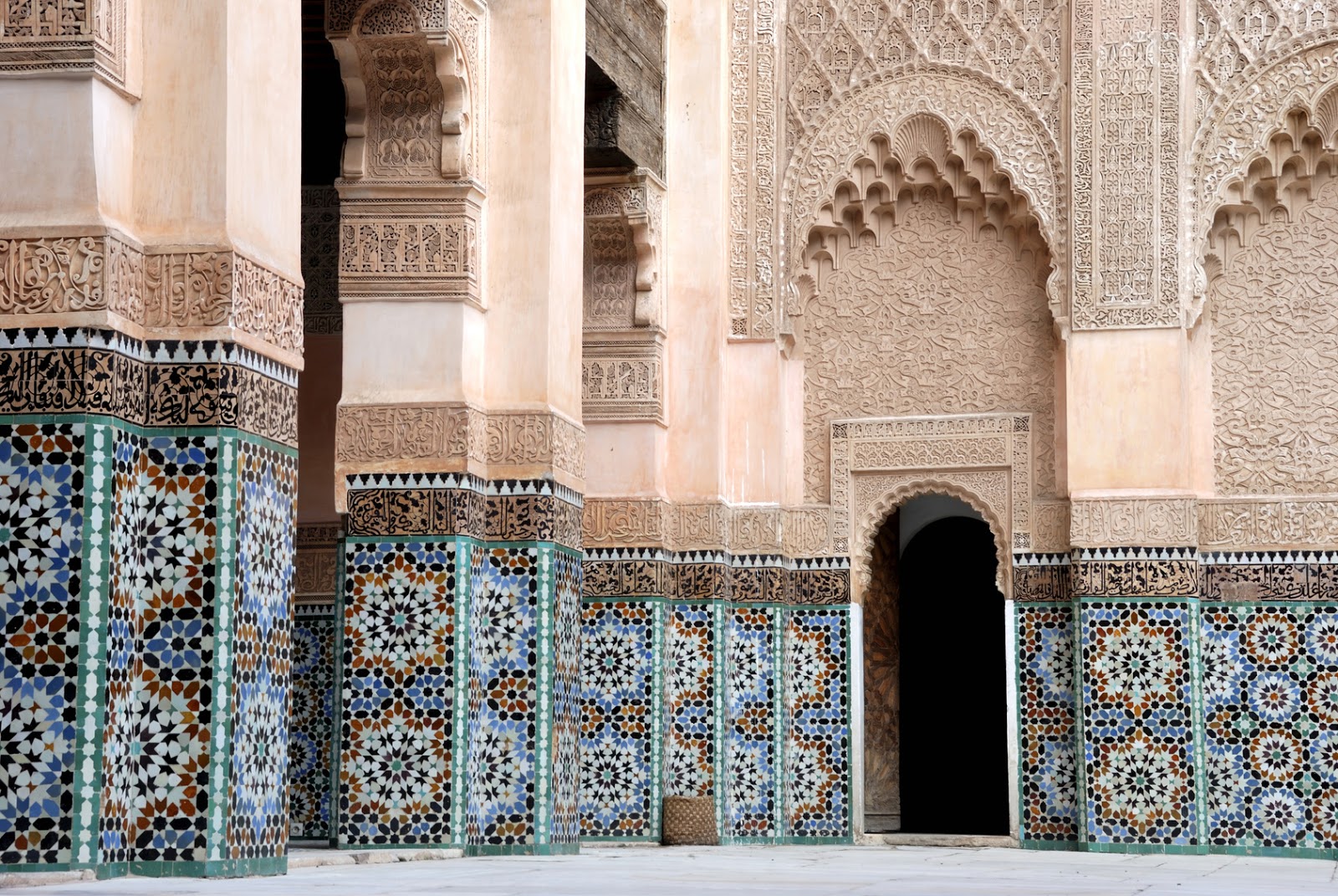 ISLAMIC ARCHITECTURE: Muqarnas
