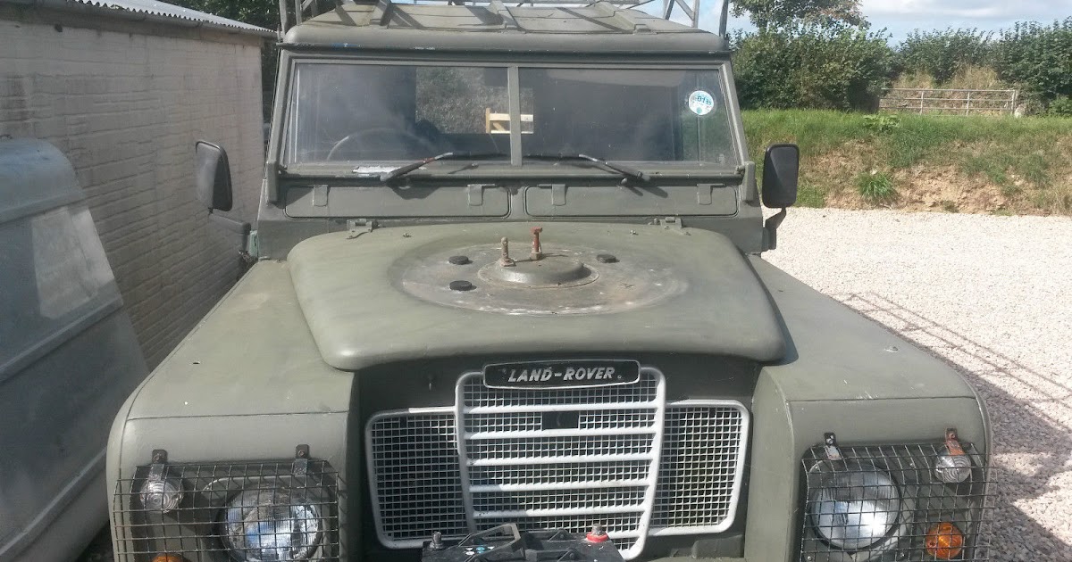 Landrover Defender: 1982 LAND ROVER SERIES 3 109 Ex-military