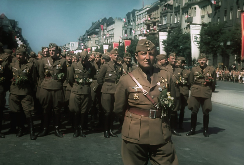 Rare Color Photographs of World War II Taken by Hitler’s Personal ...