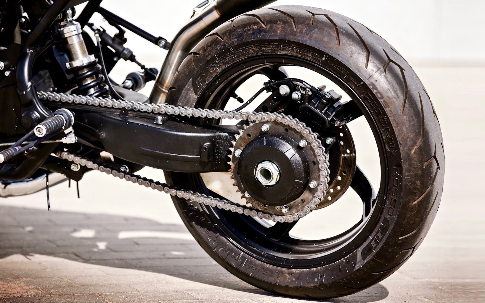 RHCC Sevenfifty - Inazuma café racer