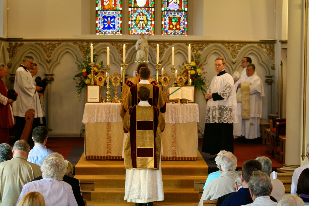 New Liturgical Movement: The Premonstratensians of St Philip's Priory ...