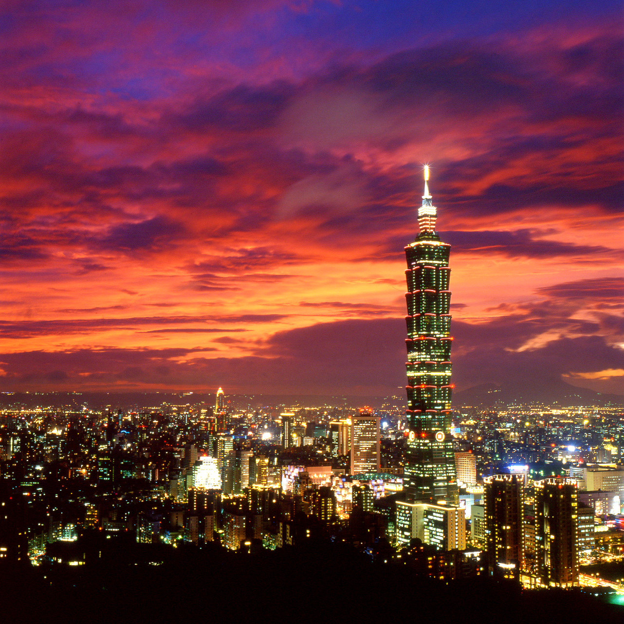 Traveling hazy: New Year 2015 at Taipei 101!