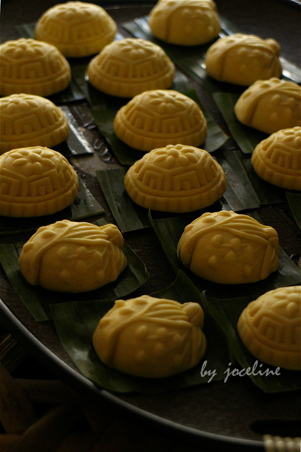 Butter . Flour & Me 爱的心灵之约: 南瓜红龟粿 （Pumpkin Ang Ku Keh）- 红豆沙馅料