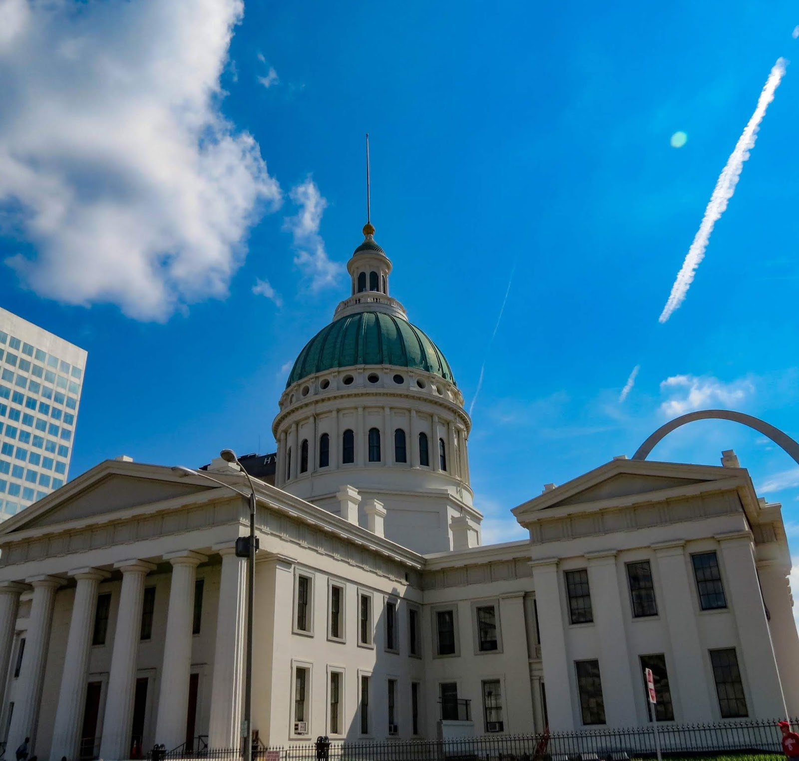 Explore St Louis-The Old Courthouse