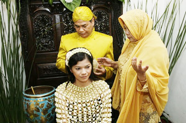 Manten Adat Jawa: Upacara Siraman Pengantin Putra-putri