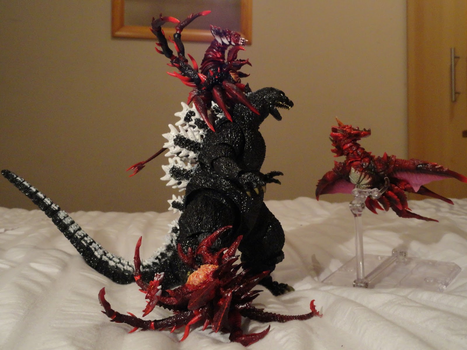 Import Monsters: Review: S.H Monsterarts - Destoroyah Evolution Set