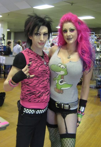 Drones and Drabbles: Geek Goths (a.k.a Nerd Goth)