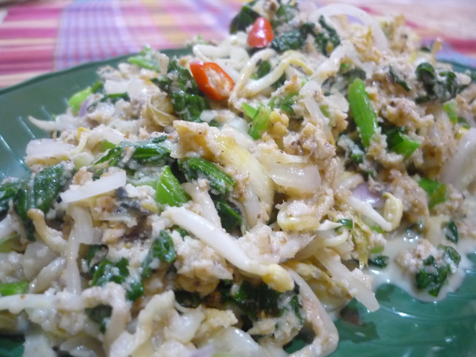 ♥♥♥DuNia CiNTa KaMi♥♥♥: KERABU SAYUR SAWI & TAUGEH