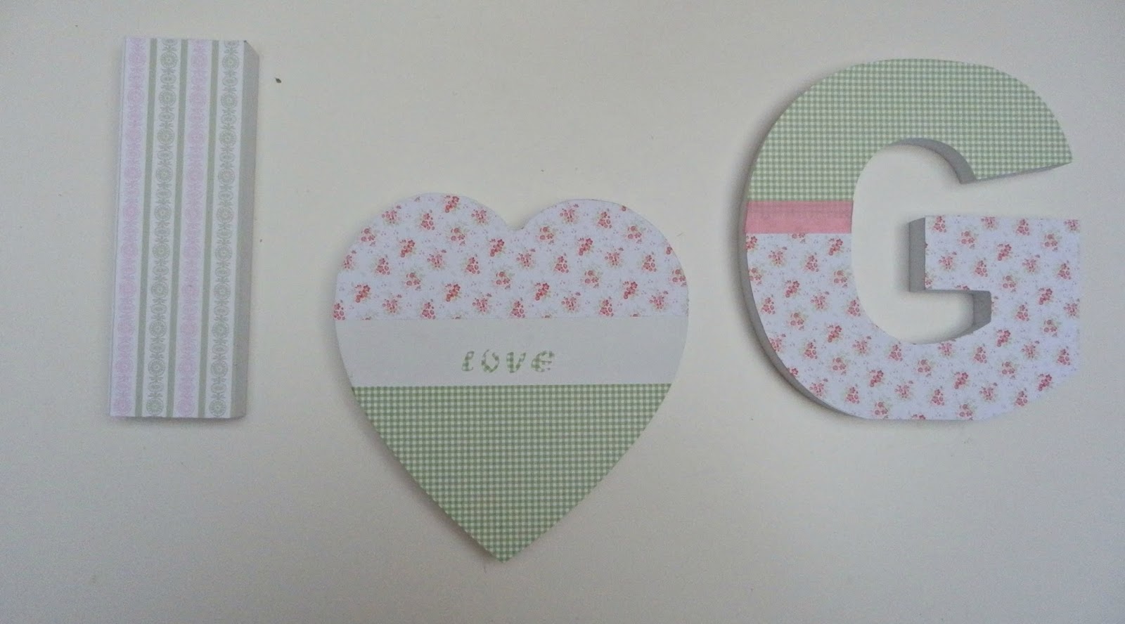 Mi balcón provenzal: Decorar letras con papel