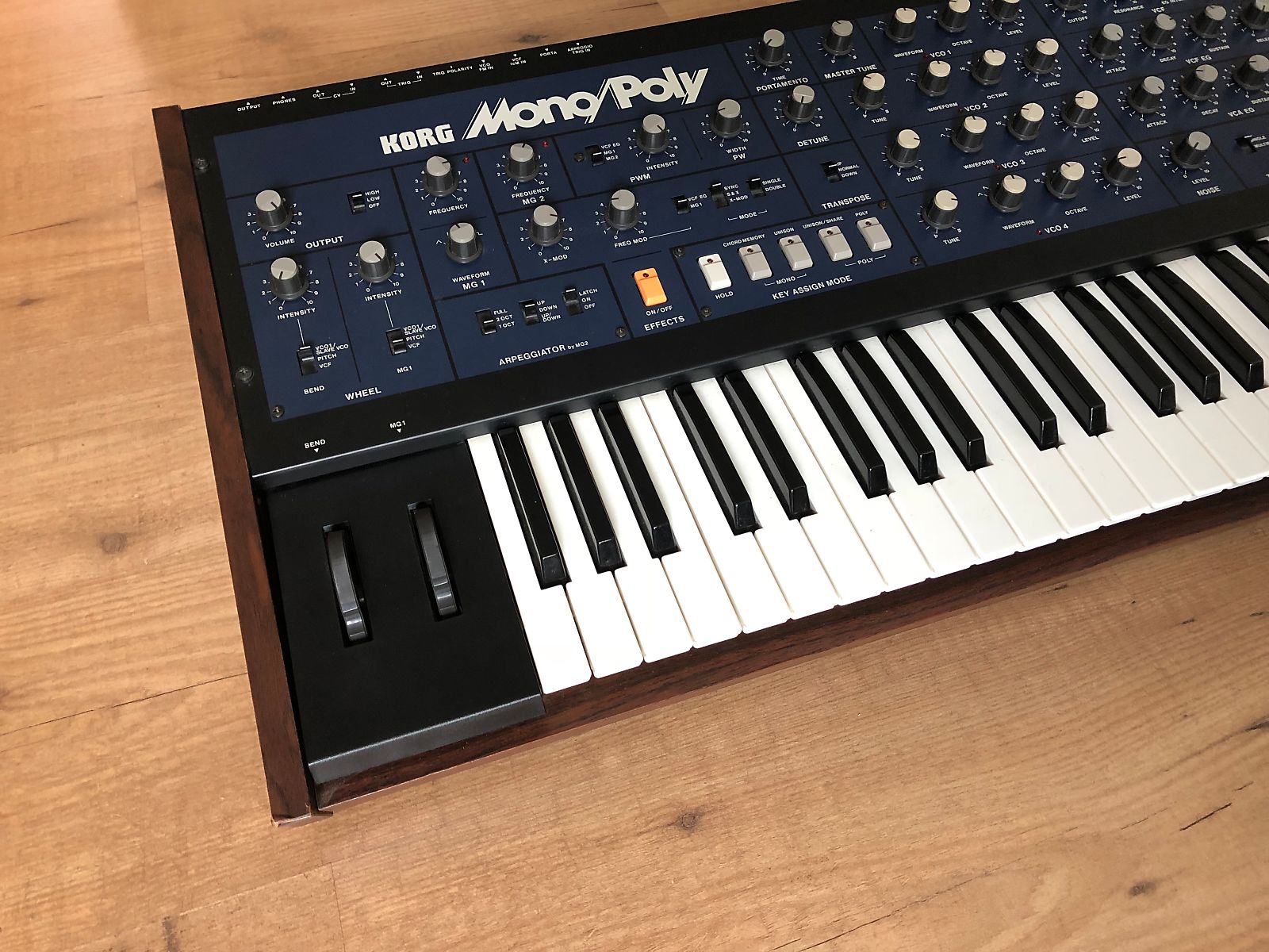 MATRIXSYNTH: Korg Mono/Poly SN 375108 w/ MIDI