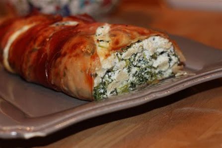 Restoran Krojet: Rolè me pulë, gjizë dhe proshutë spek