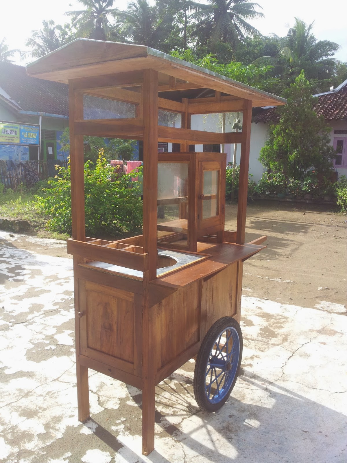 Inilah Deretan Artis Indonesia yang Berbisnis Kuliner | Gerobak Bakso ...