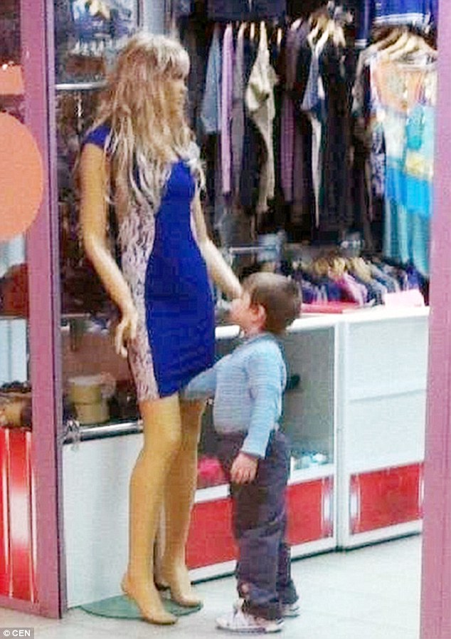 AMAZING STORIES AROUND THE WORLD Curious Young Boy Caught Red Handed Touching Up A Shop Dummy AMAZING STORIES AROUND THE WORLD Curious Young Boy Caught Red Handed Touching Up A Shop Dummy