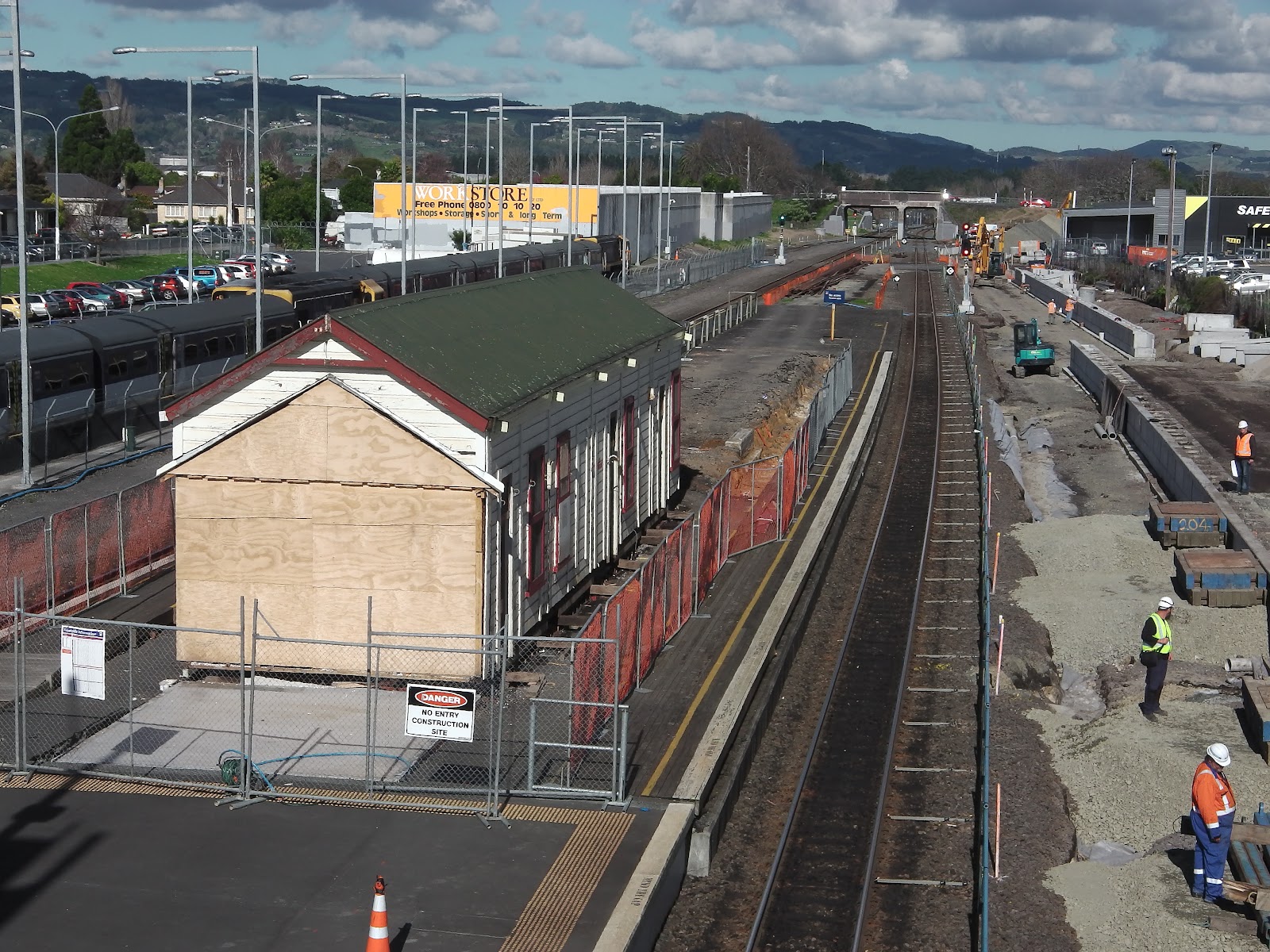 Papakura Station: August 2012