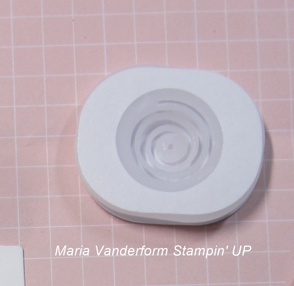 Crafty Maria Tutorials: Using Wobbles - and how to make your own