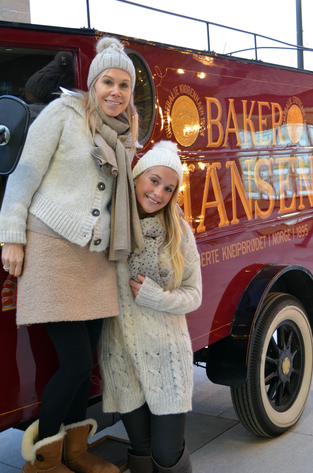 Daisy: Daisyjentene på åpningen av Baker Hansen..